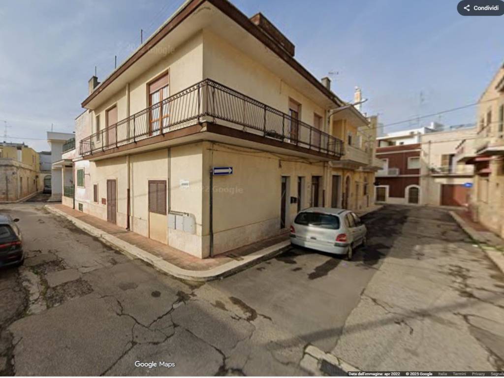 Palazzo - Edificio via Vito Coppi 12, Turi, Rif. 124791519 - Immobiliare.it