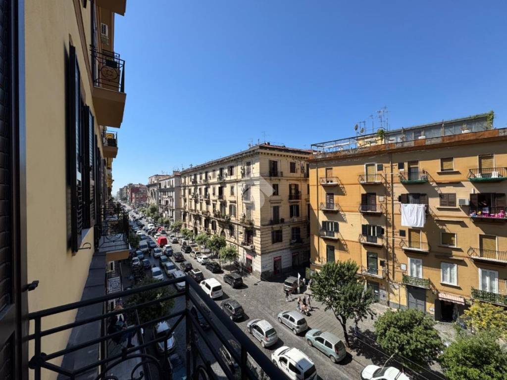 Vendita Appartamento in corso Giuseppe Garibaldi 308. Napoli. Ottimo ...