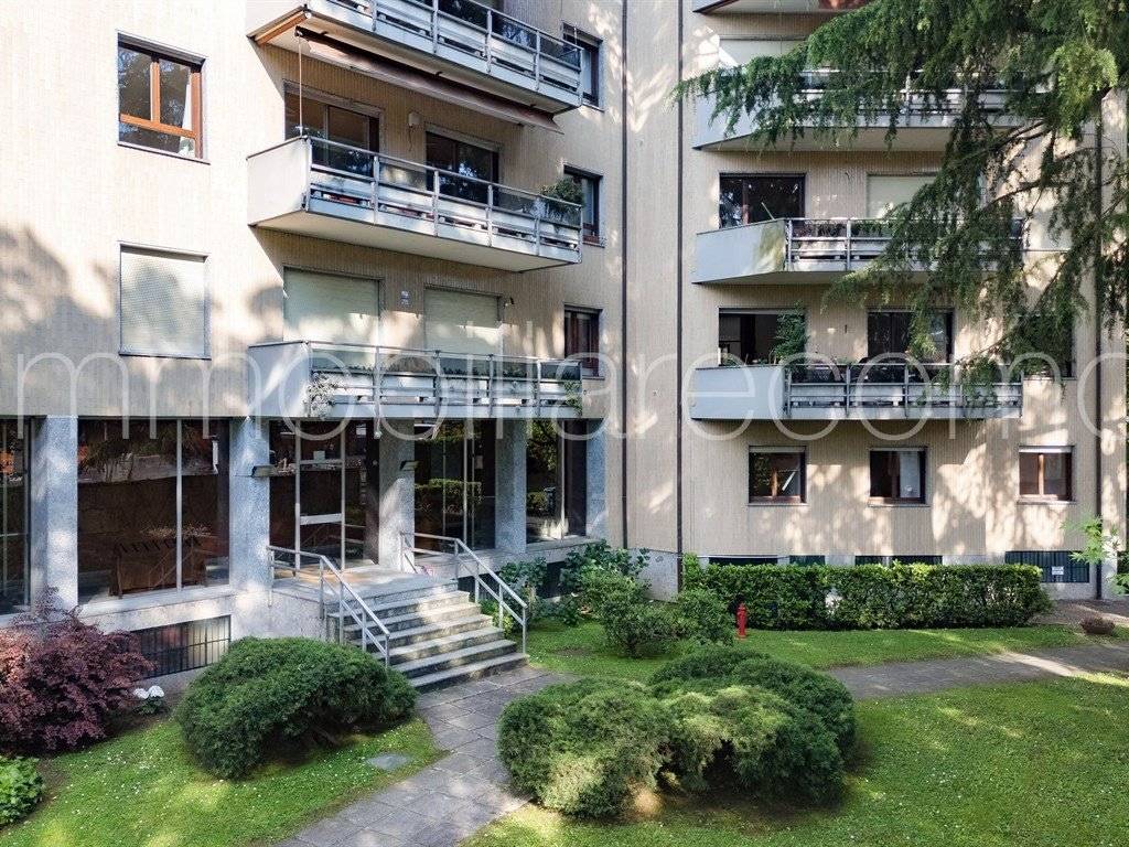 Vendita Appartamento in via Petrarca. Como. Buono stato, piano rialzato ...