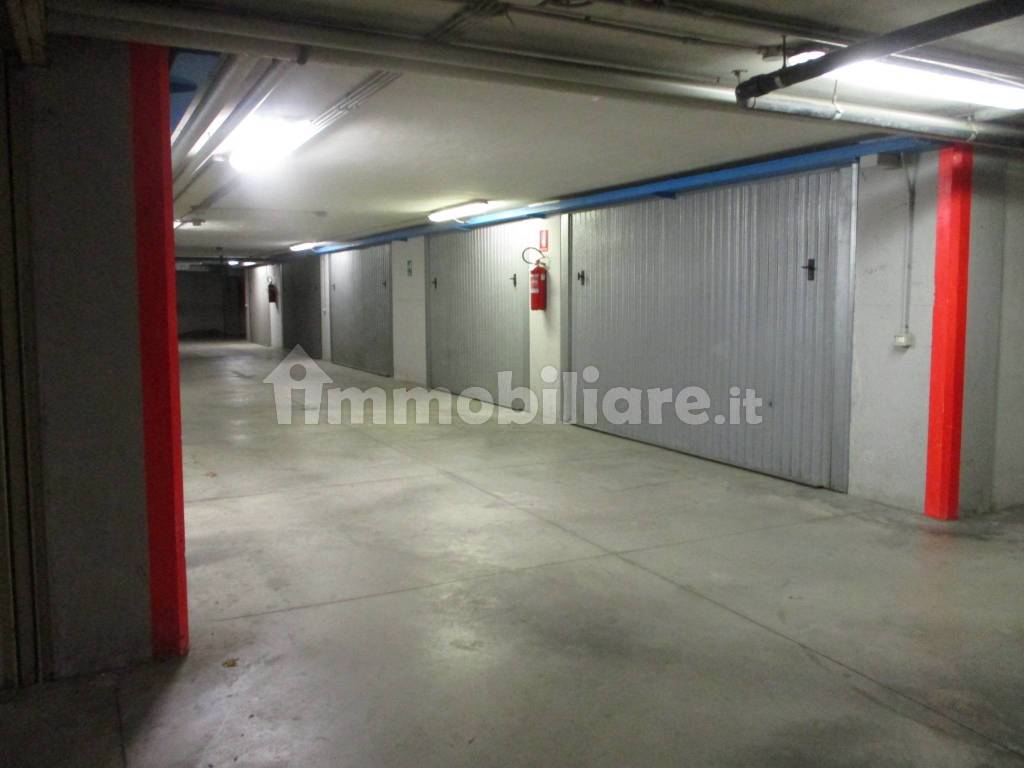 Garage - Box via Cogo, Bassano del Grappa, Rif. 124851571 - Immobiliare.it