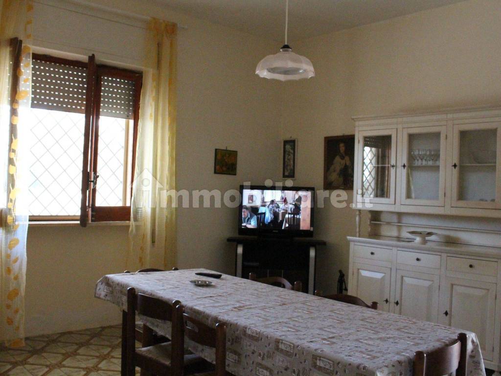Vendita Villa unifamiliare in Strada Comunale Moschettini Racale. Buono ...