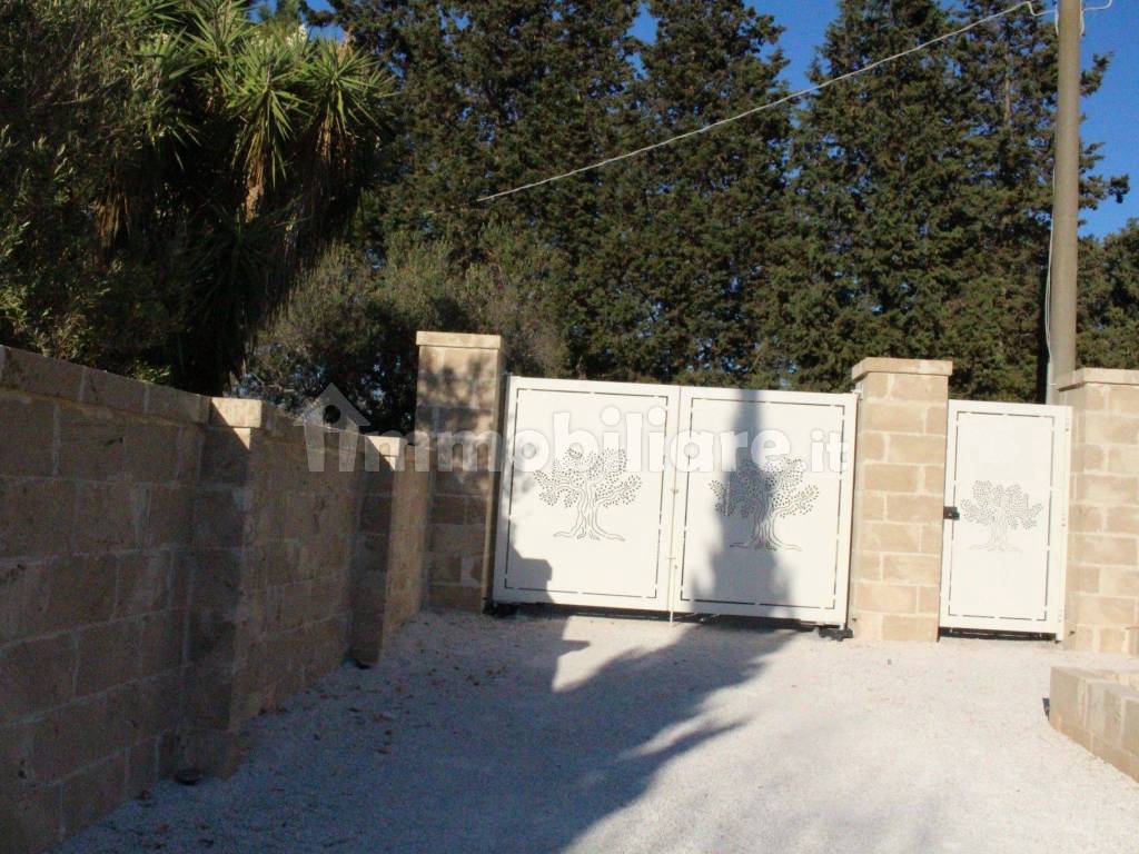 Vendita Villa unifamiliare in Strada Comunale Moschettini Racale. Buono ...