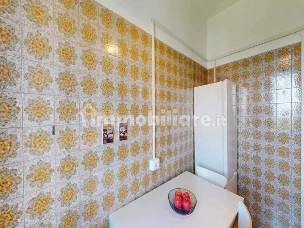 Stanza in affitto in Appartamento, affittasi camera via Luigi Bertelli ...