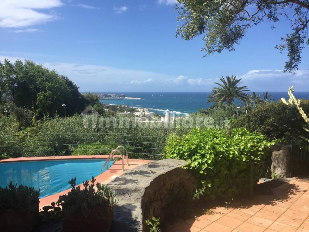 Vendita Villa unifamiliare in via Francesco Calise 51 Forio. Da ...