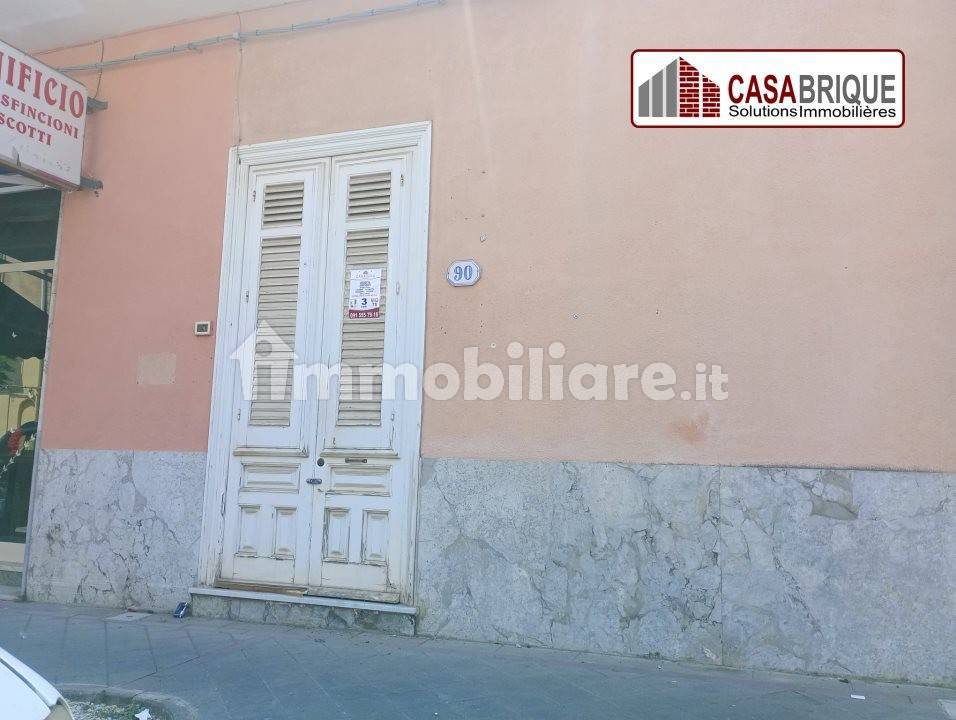 Vendita Appartamento Santa Flavia. Trilocale in corso Filangeri 90. Buono stato, piano terra ...