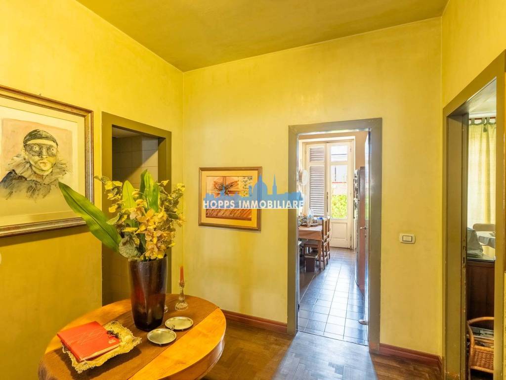 Vendita Appartamento in via Vittorio Emanuele. Palermo. Posto auto, con terrazza, rif. 124904741