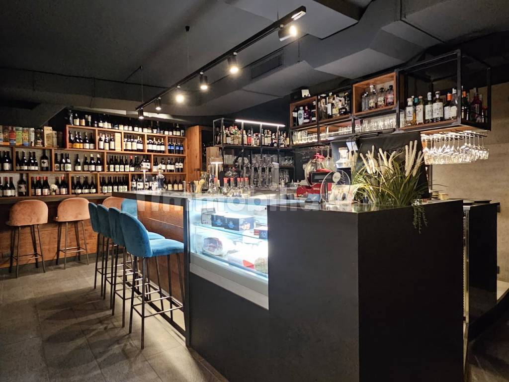 Enoteca - Wine bar via Zanda 21, Treviglio, Rif. 124908771 - Immobiliare.it