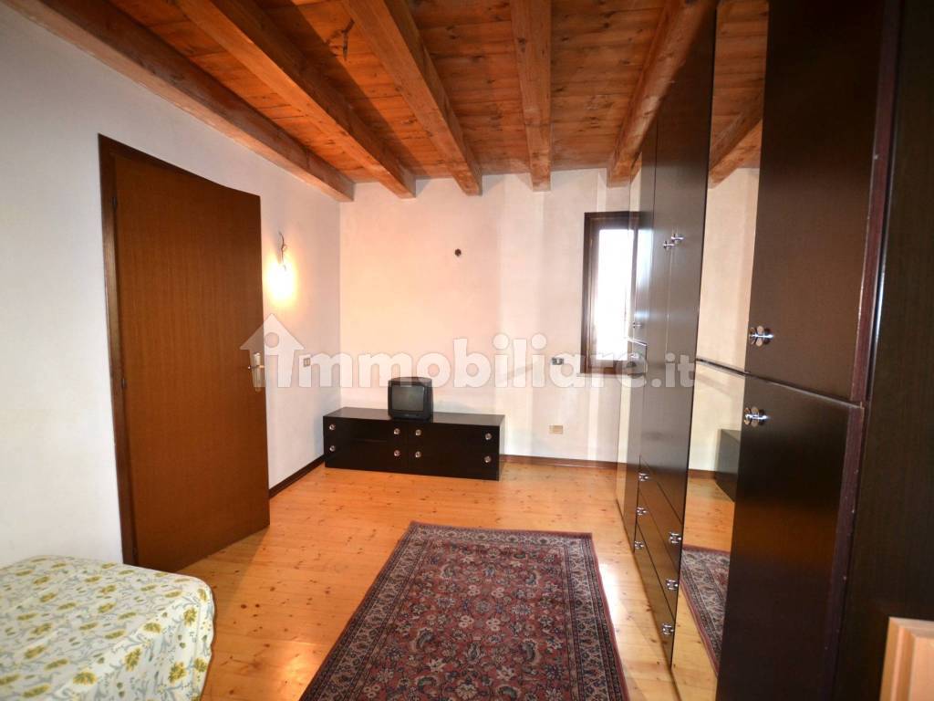 Vendita Villa a schiera in via Fiume Piccolo 39 Fiume Veneto. Buono ...