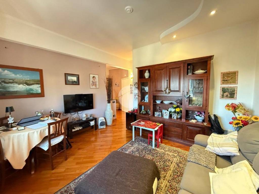 Vendita Appartamento Genova. Trilocale in via Mario Tosa 37. Ottimo ...