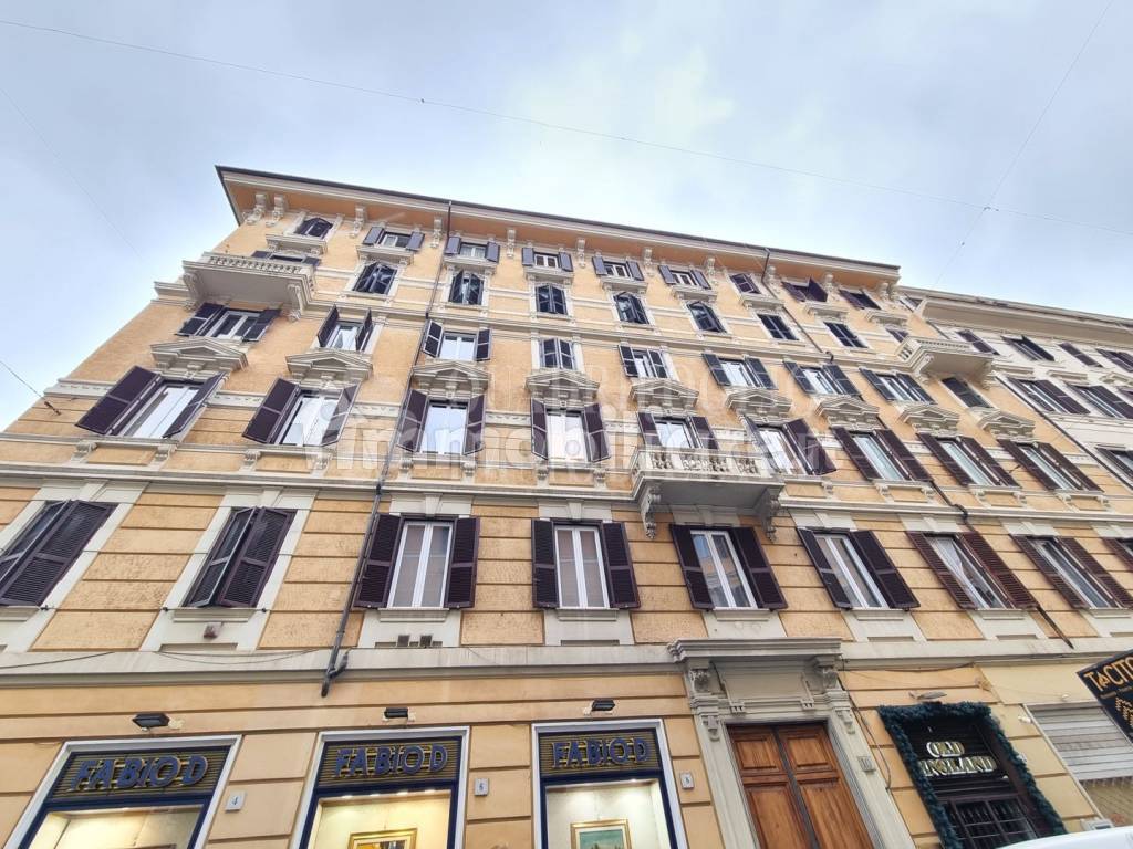 Rent Apartment Rome. 2-room flat in via Tacito 10. Excellent condition ...