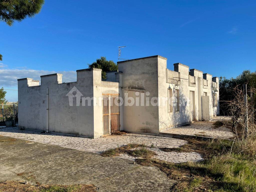 Vendita Villa unifamiliare in viale del Sol 32 San Nicandro Garganico ...