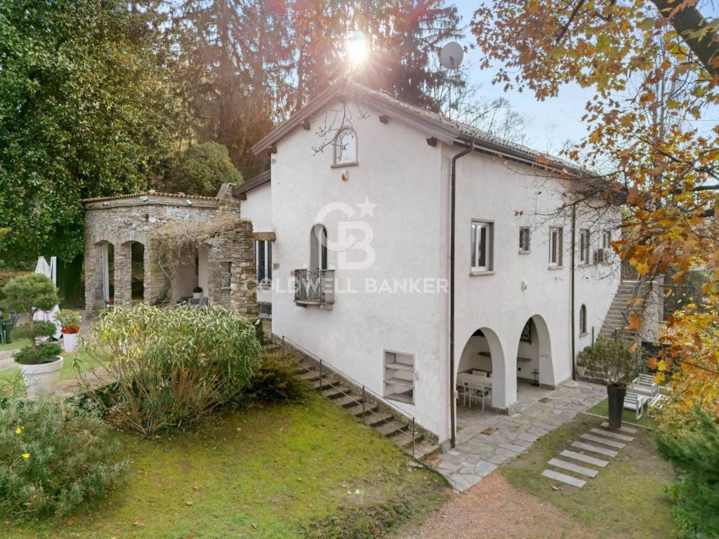Vendita Villa unifamiliare in via Xxv Aprile 88 Buguggiate. Ottimo ...