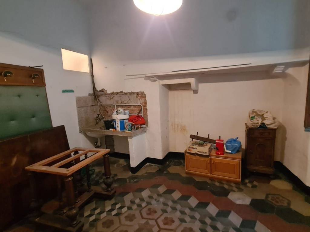 Vendita Appartamento in via Giovanni Antonio Ruzza 3. Voltaggio. Da ...
