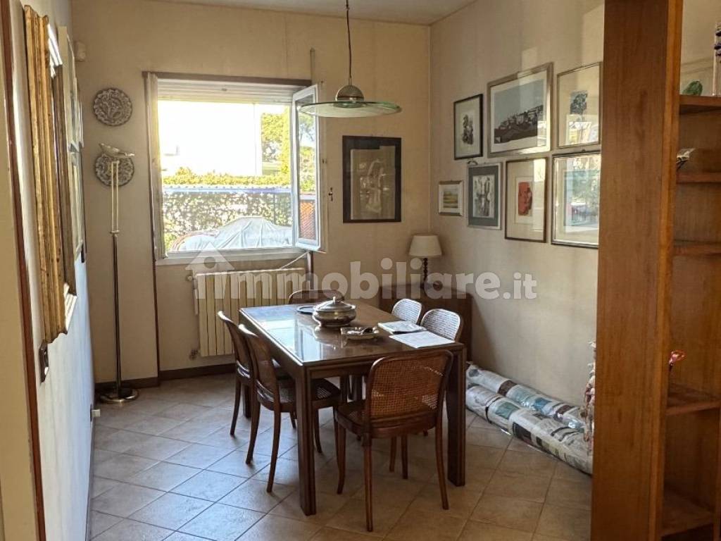 Vendita Villa bifamiliare in via Pitocrito 19 Roma. Da ristrutturare ...