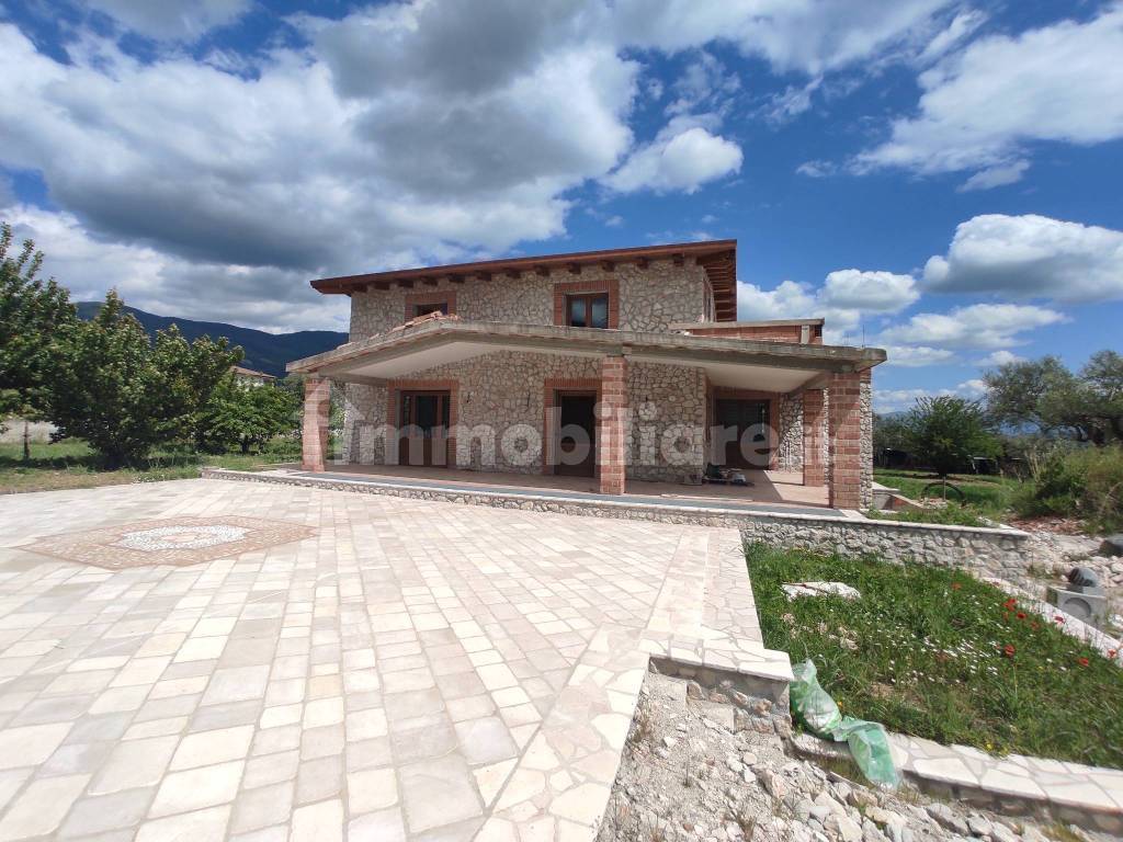 Locale commerciale via San Pietro Foglie Secche 23, Piedimonte Matese ...
