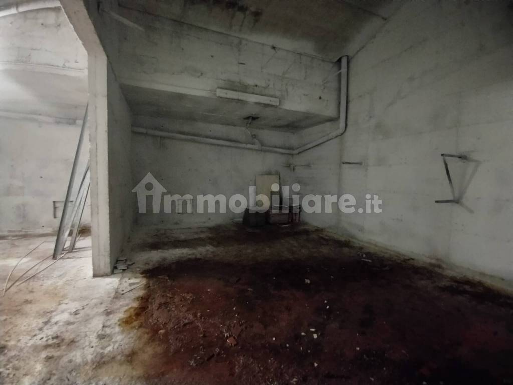 Magazzino - Deposito degli Iris 15, Genova, Rif. 125123741 - Immobiliare.it