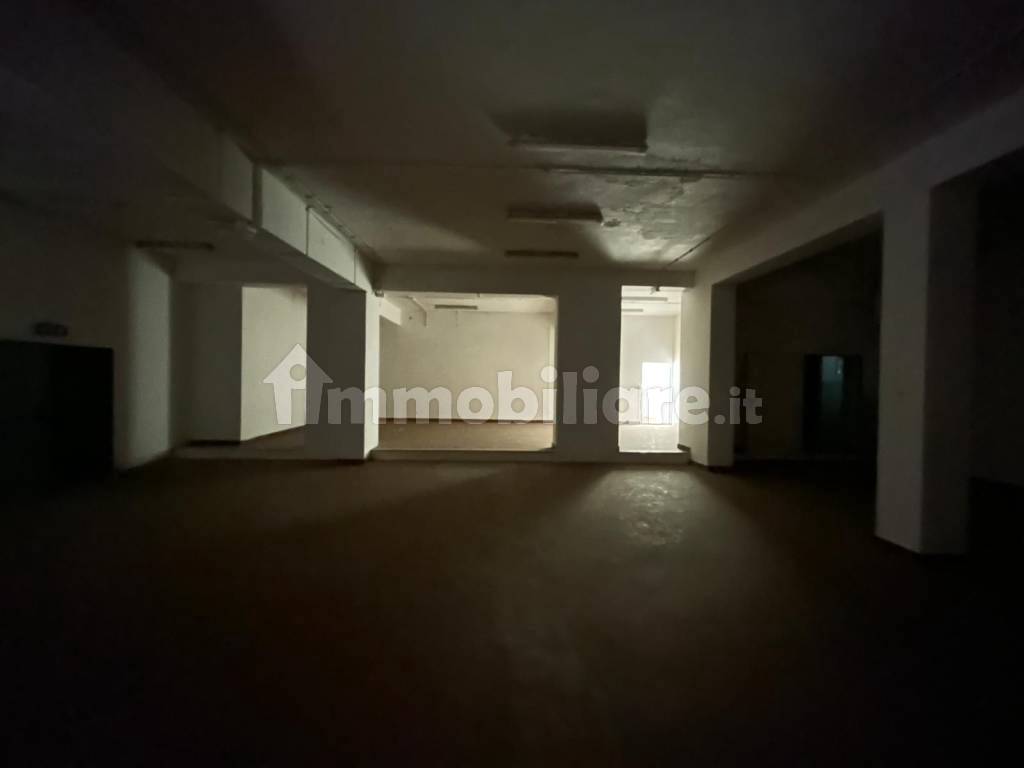 Magazzino - Deposito via Gerobino Pilli 86, Messina, Rif. 125146967 ...