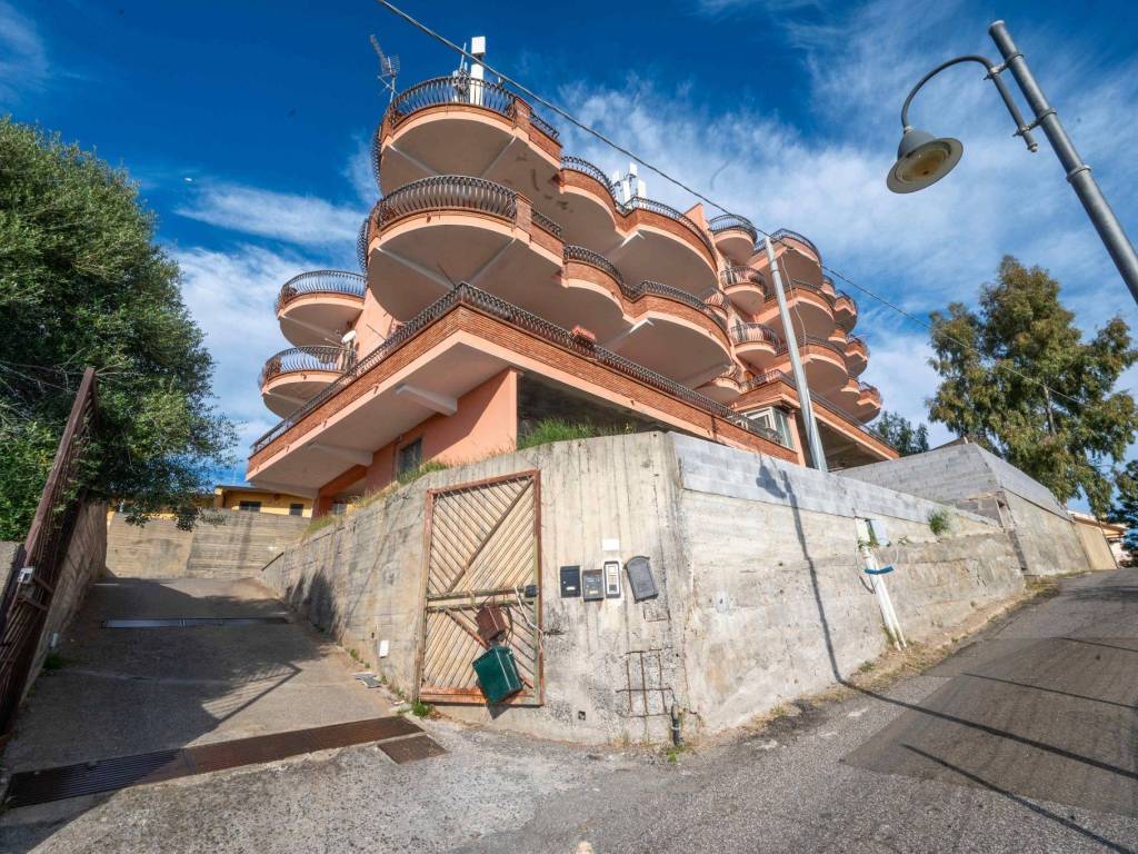 Vendita Appartamento Furci Siculo. Quadrilocale in via delle Mimose ...