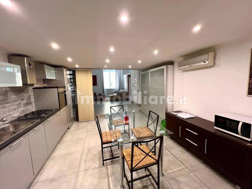 Vendita Appartamento Napoli. Quadrilocale in via Francesco Crispi ...