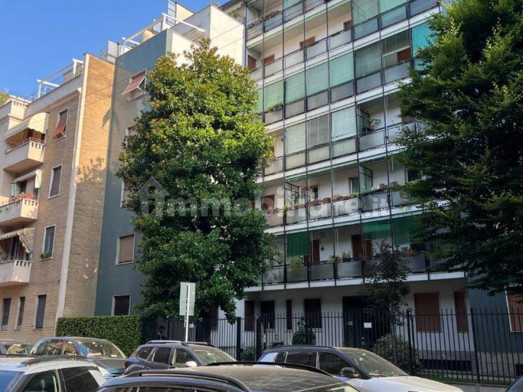 Vendita Appartamento Milano. Trilocale in via Giovanni Milani 9. Buono ...