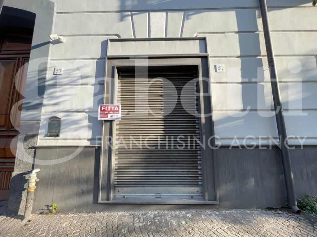 Locale commerciale via Vittorio Emanuele III, 47, Frattamaggiore, Rif ...