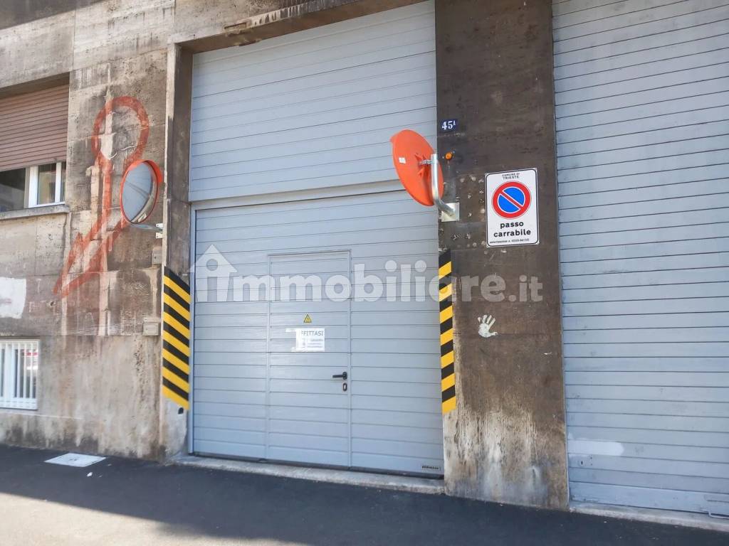 Garage - Box via Giulia, Trieste, Rif. 125230909 - Immobiliare.it
