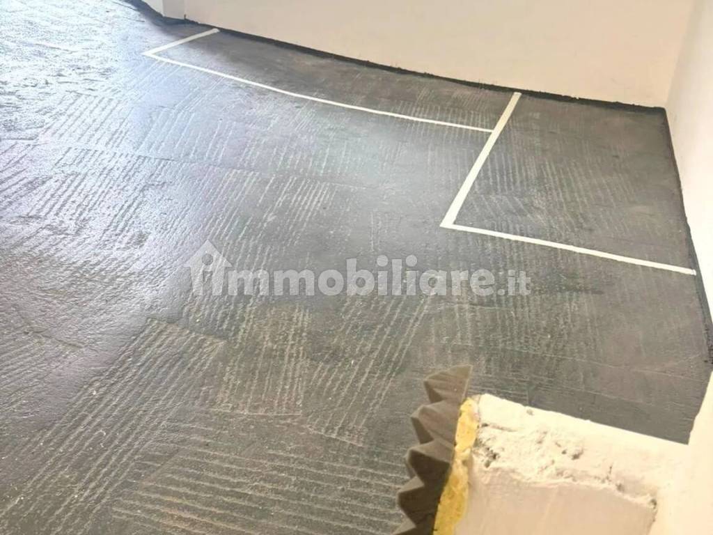 Garage - Box via Giulia, Trieste, Rif. 125230909 - Immobiliare.it