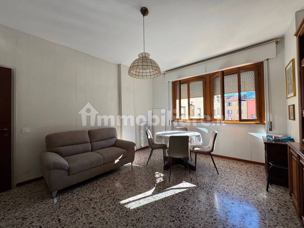 Affitto Appartamento Milano. Trilocale in via Giovanni Battista Casella ...