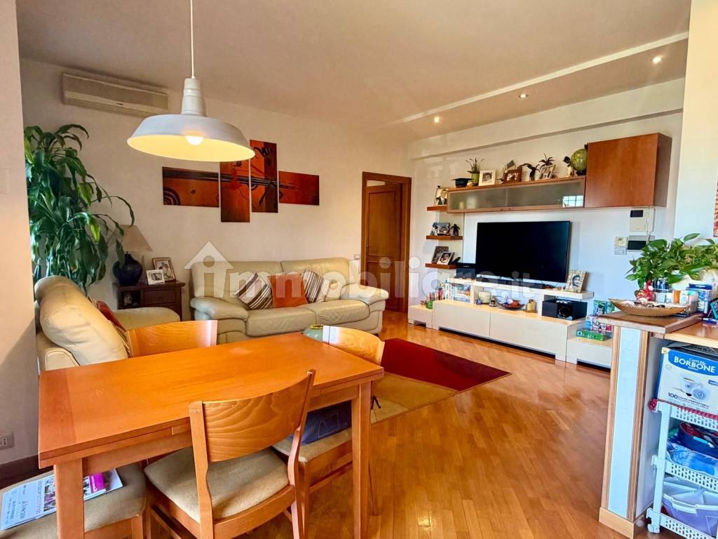 Vendita Appartamento Roma. Trilocale in via Petrizzi. Ottimo stato ...