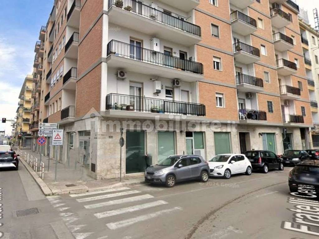 Locale commerciale viale A. Moro ang. via Fr.lli Cervi, Brindisi, Rif ...