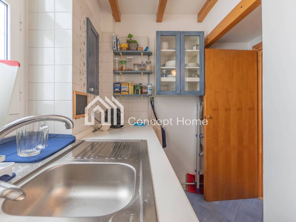 Rent Apartment Rome. 3-room flat in via Famagosta 63. Excellent ...