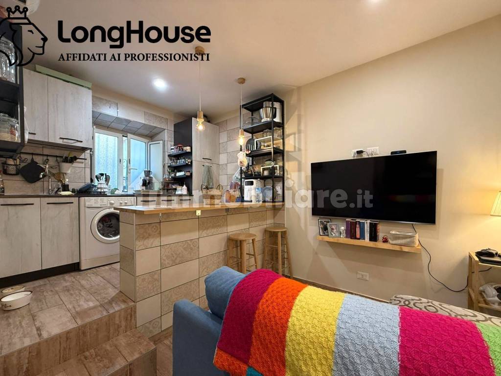 Sale Apartment Rome. 2-room flat in via di Acqua Bullicante 181 ...