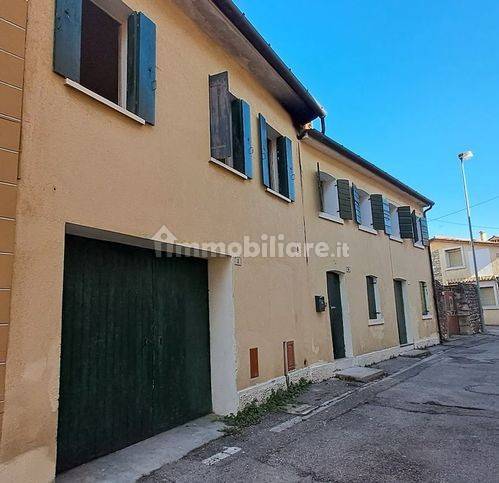 Vendita Villa unifamiliare in via Brando Brandolini Pieve di Soligo. Da ...