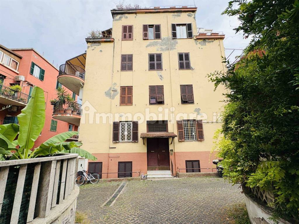 Affitto Appartamento Roma. Trilocale in via Nicolò V. Buono stato ...