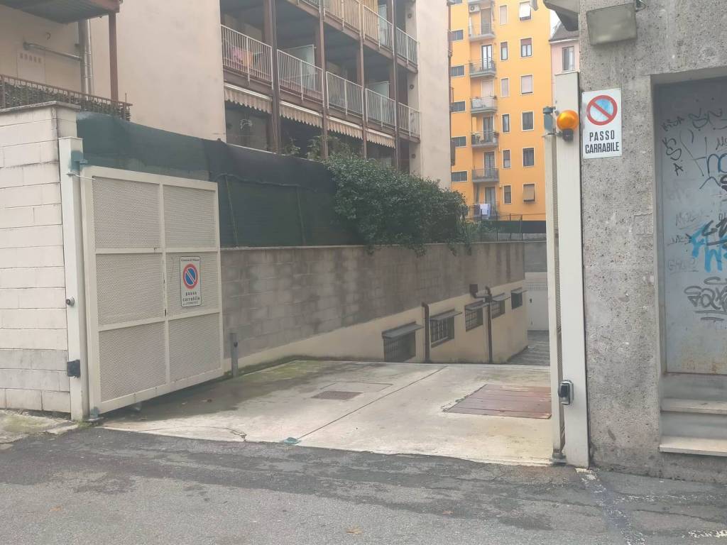 Garage - Box via Val Maggia 10, Milano, Rif. 125294551 - Immobiliare.it