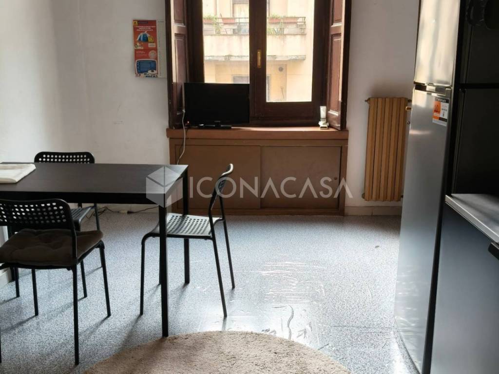 Affitto Appartamento Milano. Bilocale in via Felice Casati 24. Buono ...