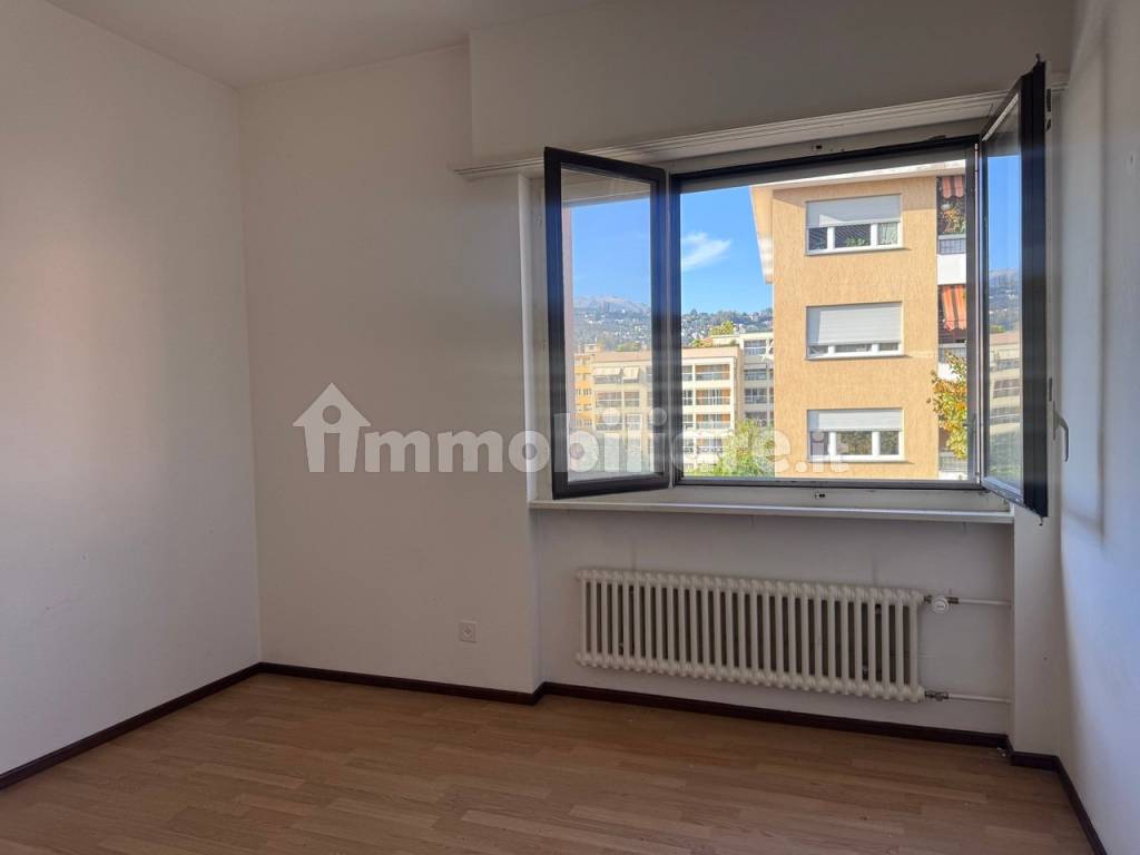 Vendita Appartamento Lugano. Trilocale in salita Viarno 6. , rif. 125340415