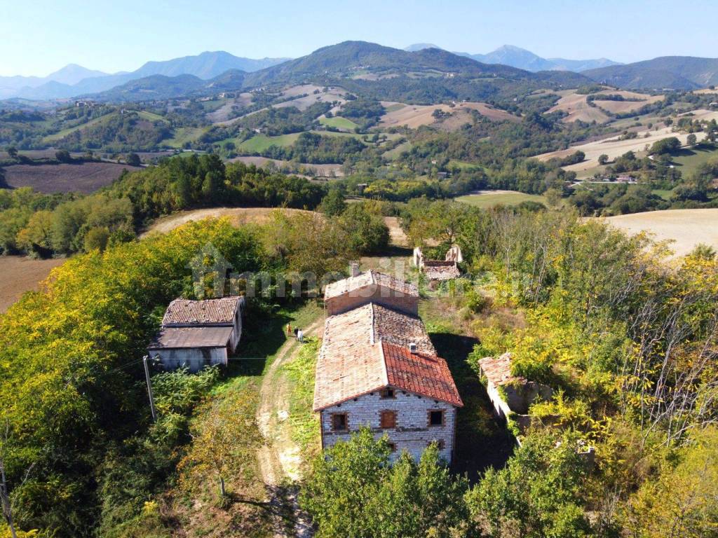 Vendita Rustico Arcevia. 800 m², rif. 125341631