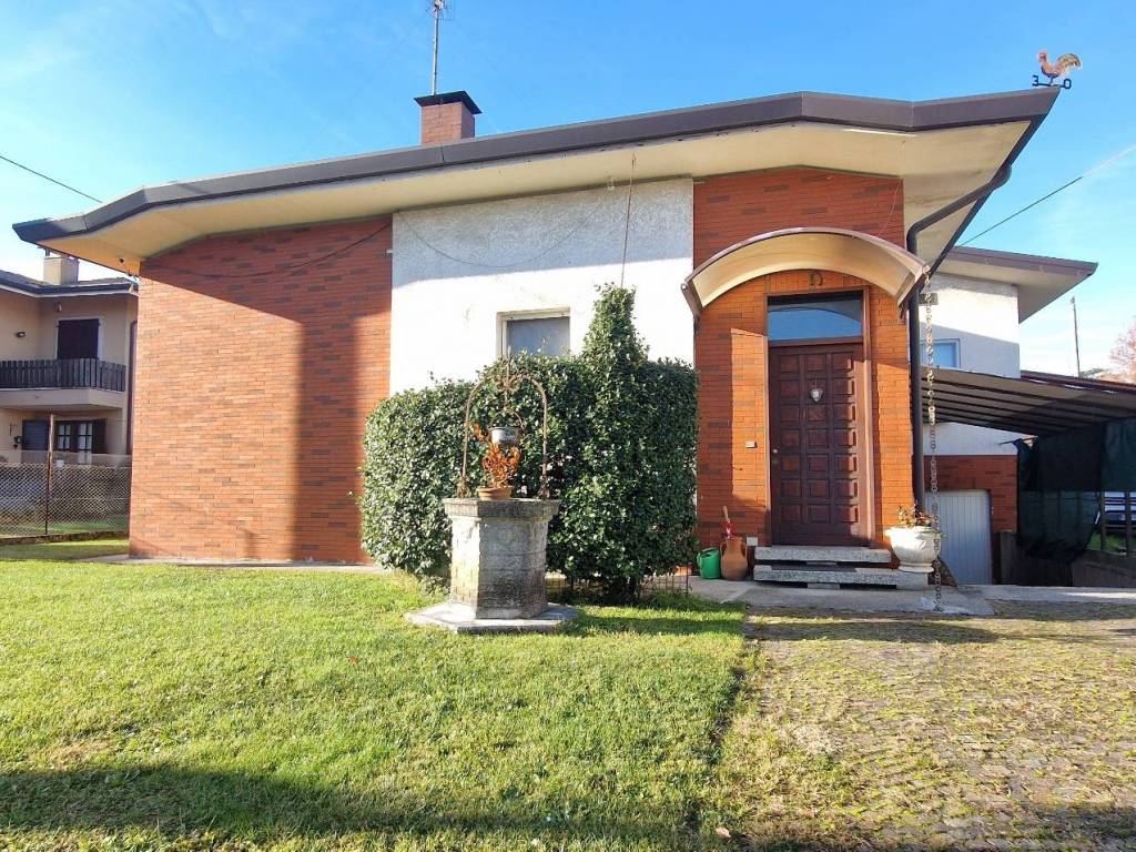 Vendita Villa unifamiliare in via Gherardo Freschi 24 Udine. Buono ...