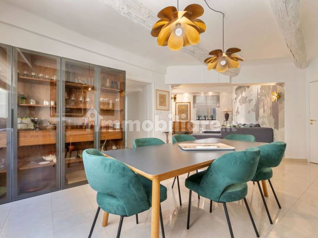 Vendita Appartamento Aix-en-Provence. Trilocale , rif. 125326171