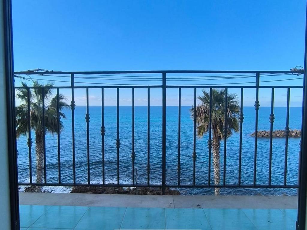 Sale Penthouse in via Lungomare Raffaello De Simone Castellabate. Good ...