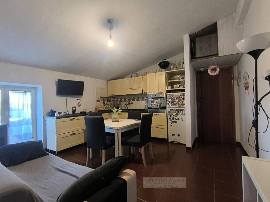 Sale Penthouse in via Lungomare Raffaello De Simone Castellabate. Good ...