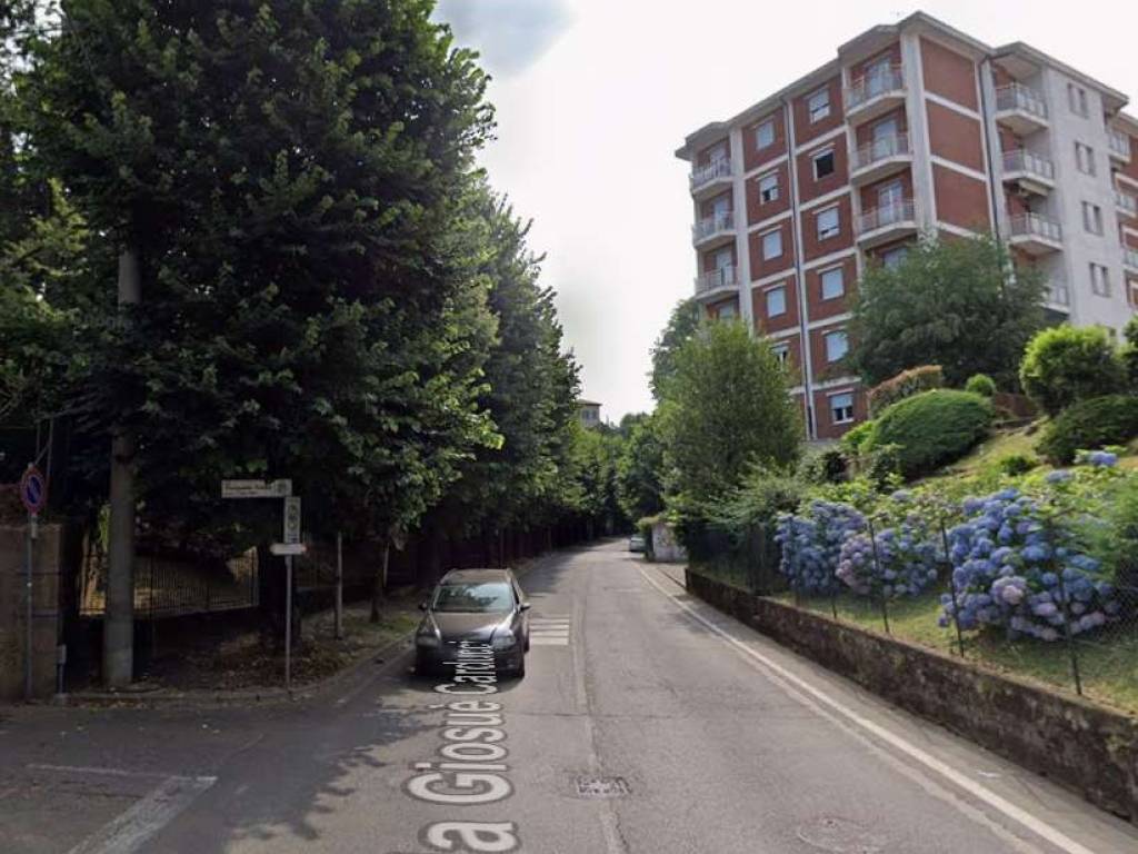 Asta per appartamento, via G. Carducci,, 10, Centro Tradate, rif ...