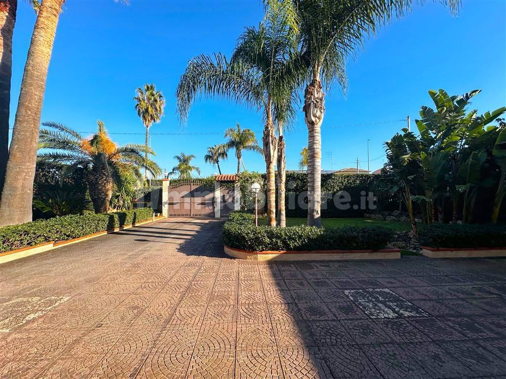 Vendita Villa unifamiliare in via del Pellicano Siracusa. Ottimo stato ...