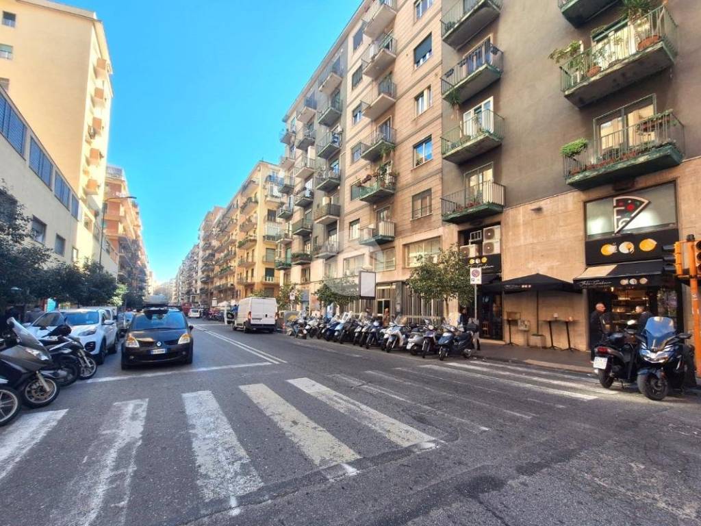 Locale commerciale via Francesco Cilea 131, Napoli, Rif. 125429251 ...