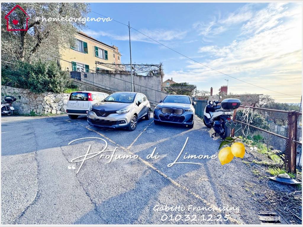 Vendita Villa bifamiliare in via Mario Mazza Genova. Buono stato, posto ...