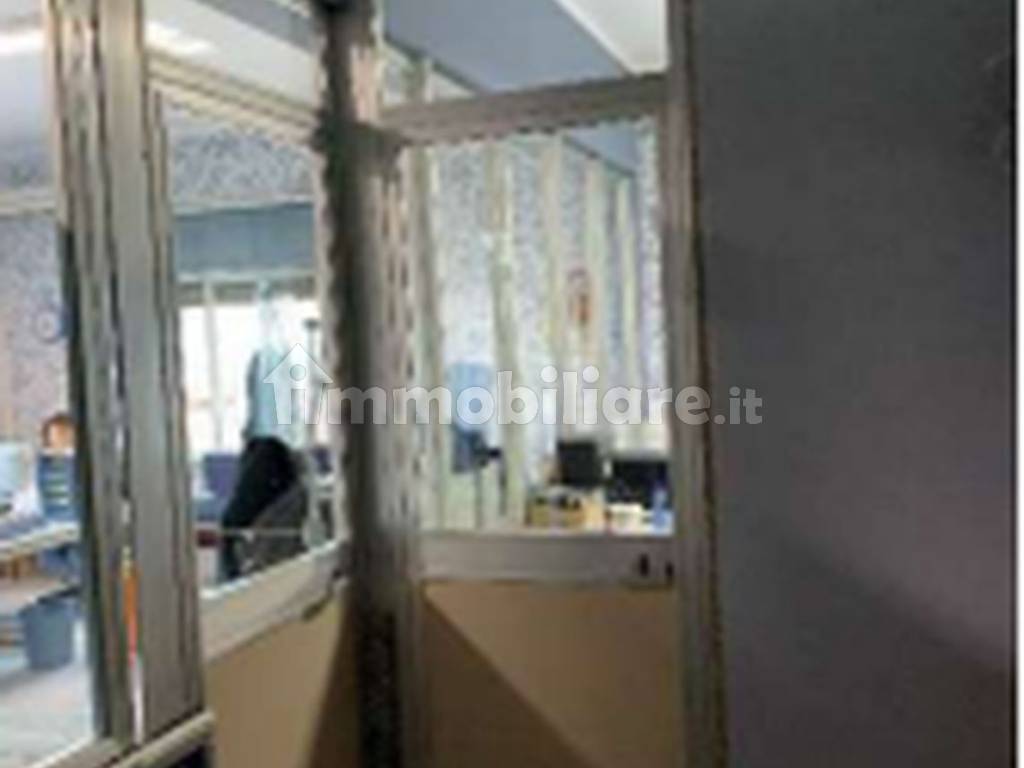 Asta per negozio, via Mafalda di Savoia Fagnano Castello, rif ...