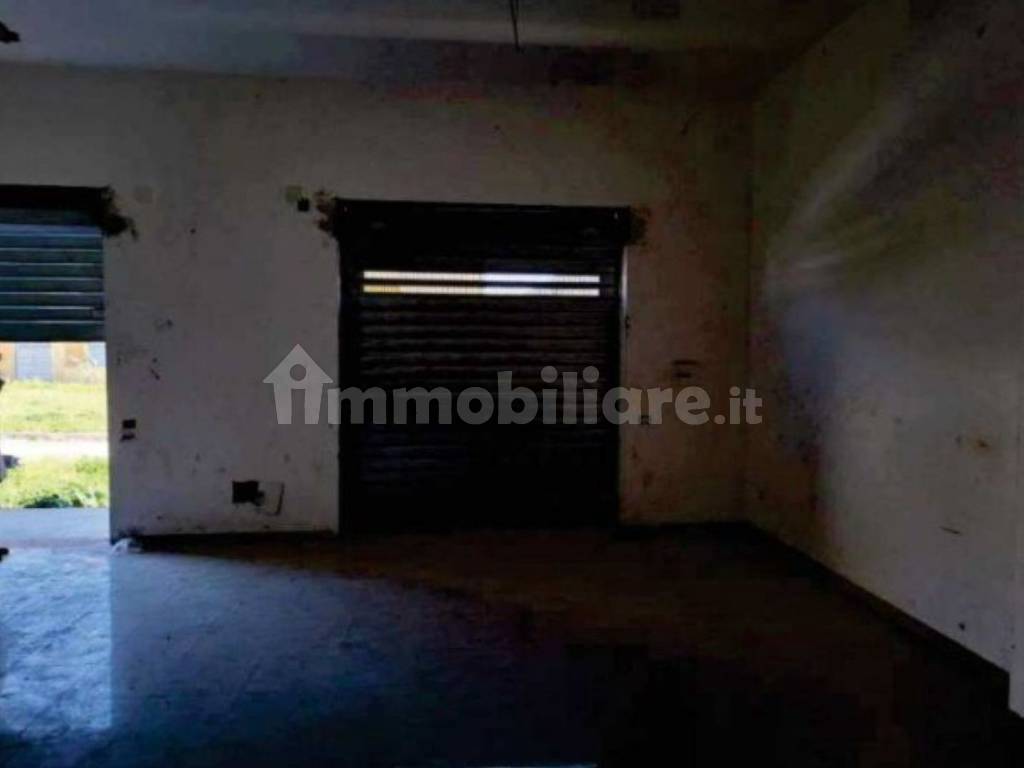 Asta per negozio, traversa II - via G. Marconi Macchia d'Isernia, rif ...