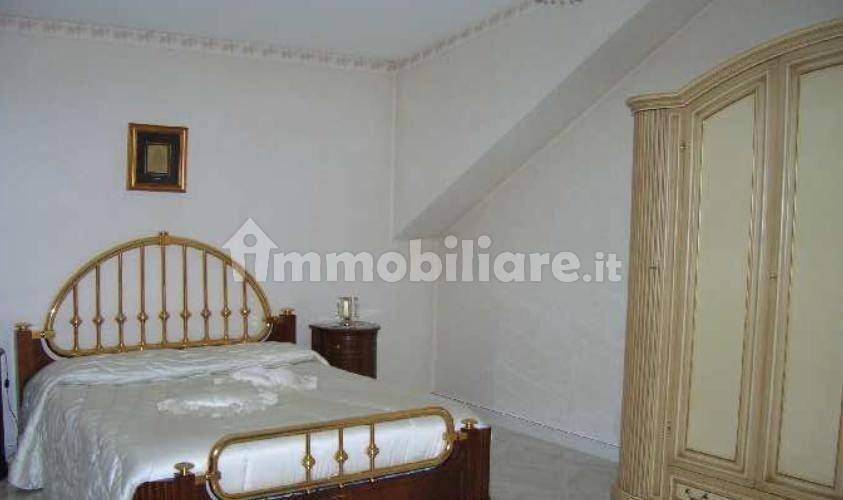 Asta per villa, Lucia Enna, rif. 125473611 - Immobiliare.it