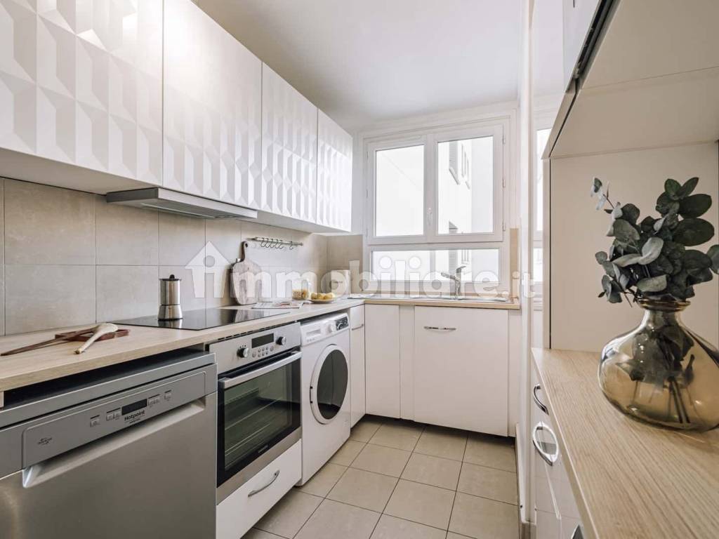 Affitto Appartamento Parigi. Quadrilocale in Rue Saint Charles. Ottimo ...